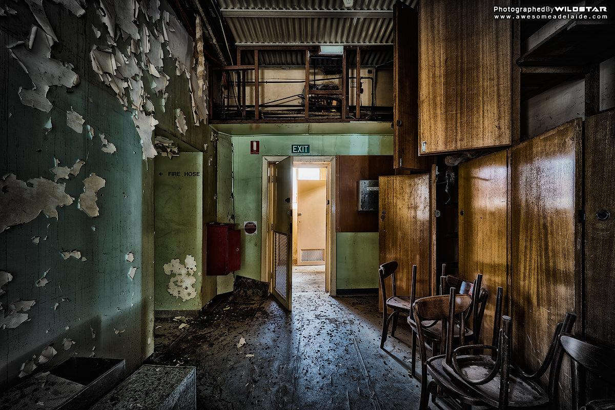 Urban Exploring: Erindale Ward Glenside Hospital — Adelaide